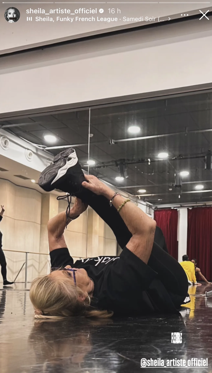 Sheila sportive (et souple) à 80 ans : cette photo prouve que l’âge n ...