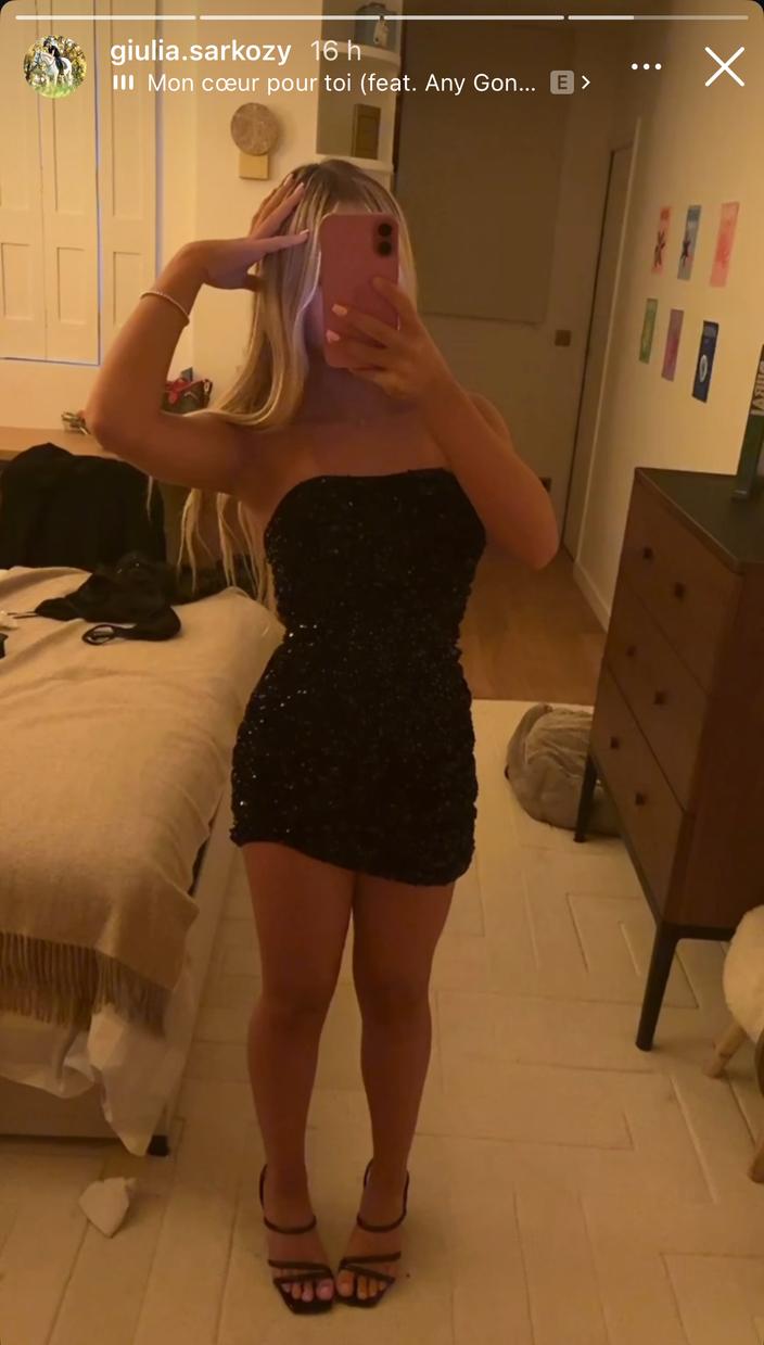 En talons et robe courte à sequins, Giulia Sarkozy, 13 ans, affirme joliment sa féminité