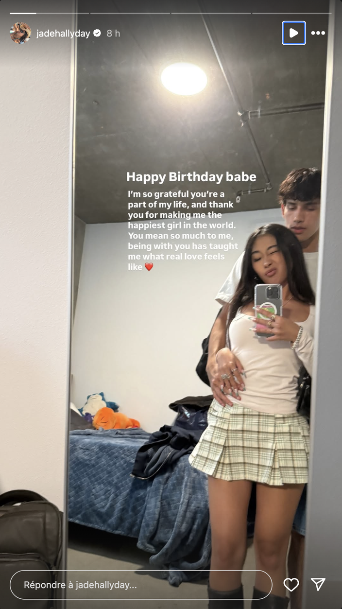 Telle mère, telle fille : Jade Hallyday officialise à son tour sa belle ...