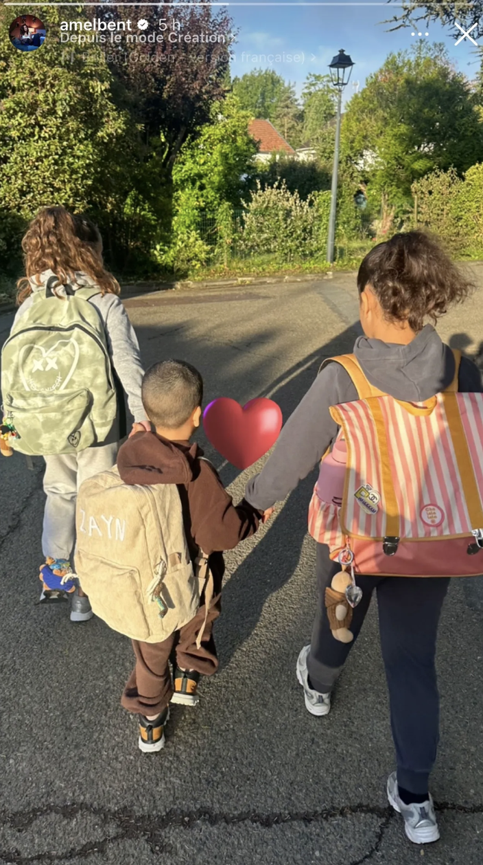 Amel Bent, ses 3 enfants main dans la main pour la rentrée des classes ...