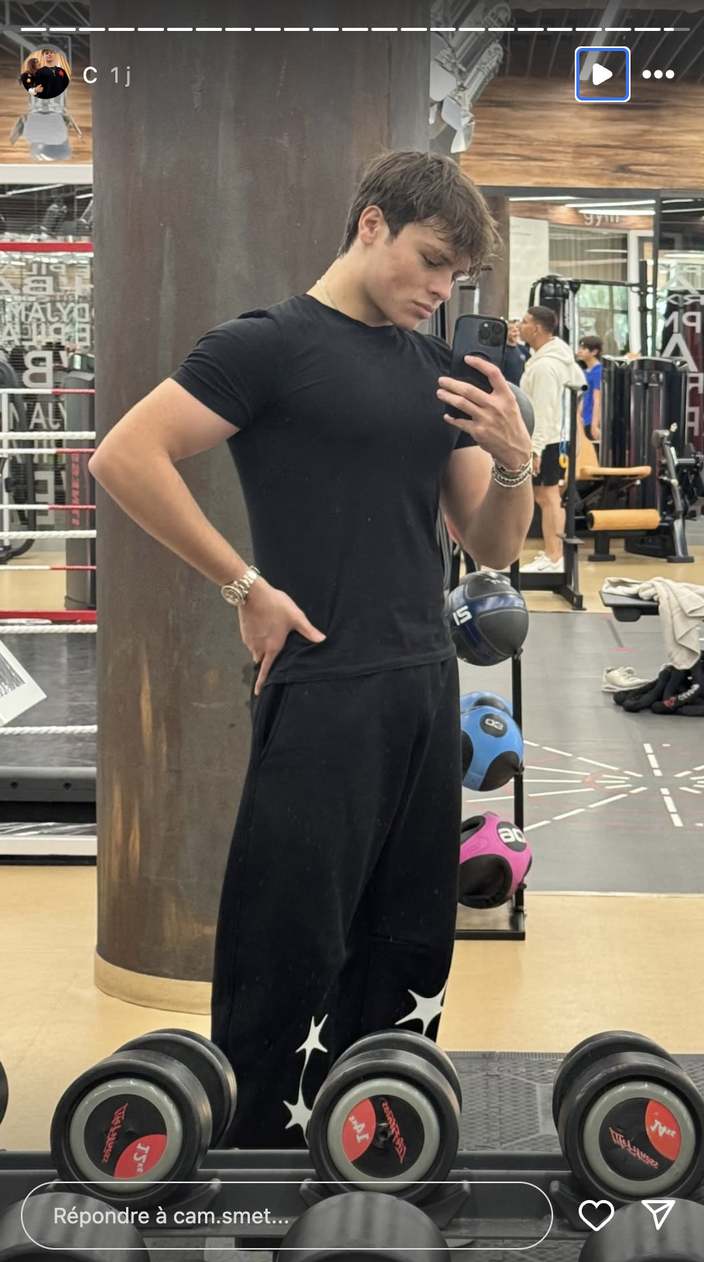 Cameron Smet sacrément musclé : le petit-fils de Johnny impressionne à la salle de sport