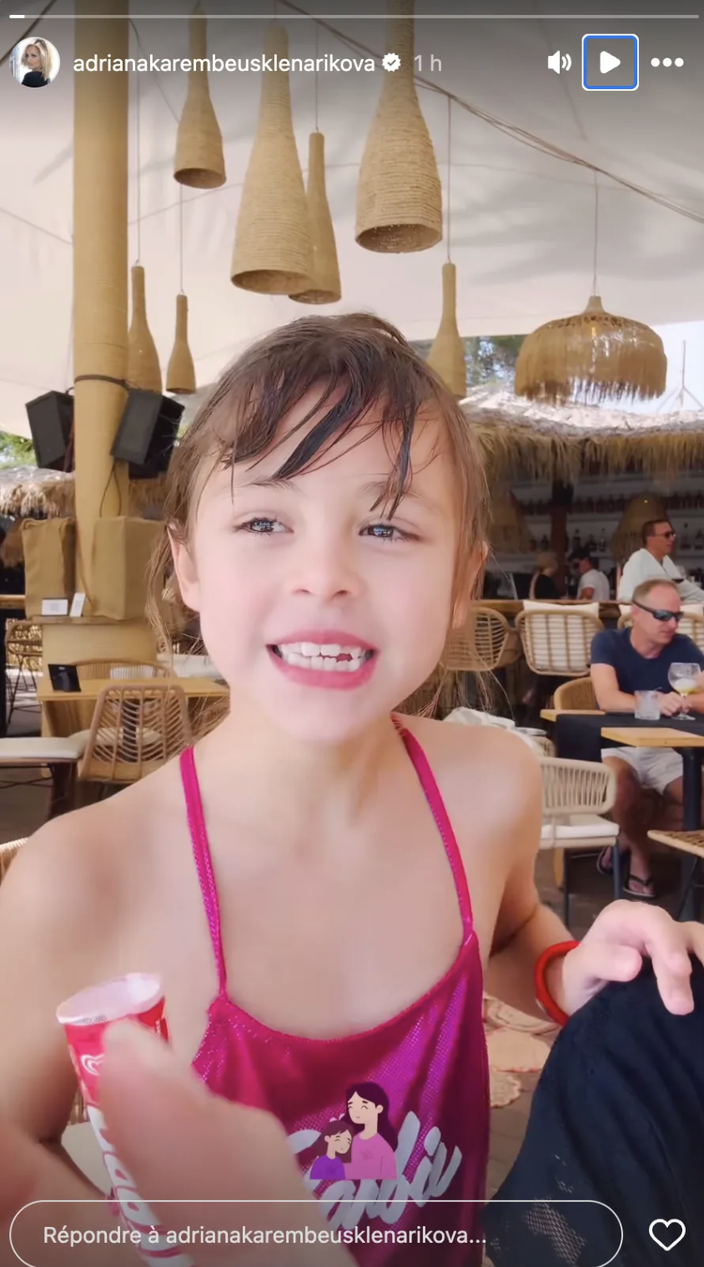 Adriana Karembeu dévoile une vidéo de sa fille Nina qui a bien grandi ...