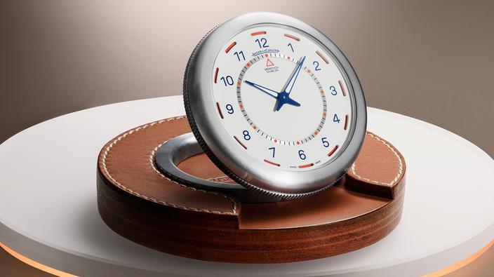 Pour Jaeger-LeCoultre, Marc Newson réinvente l’horloge de voyage