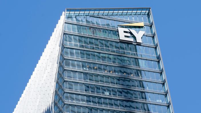 Conseil : EY annonce le départ de son PDG, 2 mois après l'abandon d'un ...