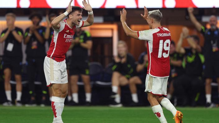 Football : au terme d’un match spectaculaire, Arsenal domine Barcelone ...