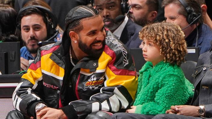 À cinq ans, le fils de Drake dessine la pochette du prochain album de ...