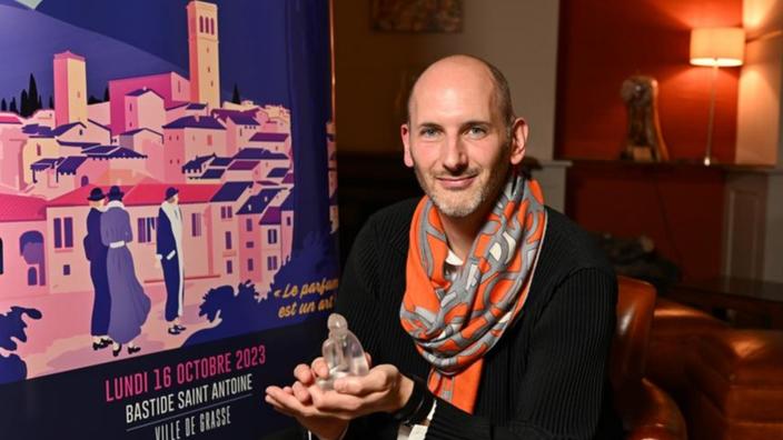 Le parfumeur Quentin Bisch remporte le 16e prix du Phénix