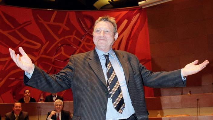 Robert Grossmann, le défenseur d'une certaine idée du gaullisme, est ...