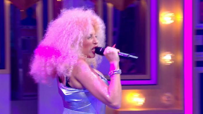 La Barbichette Song : quand Afida Turner s’invite dans «LOL : qui rit ...