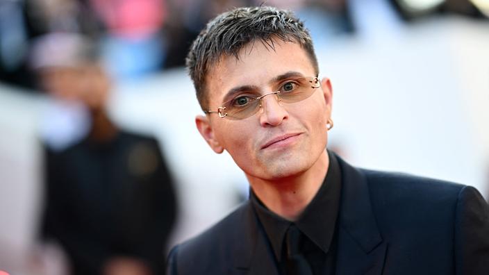 Raphaël Quenard rappelle à Laeticia Hallyday la passion secrète de ...