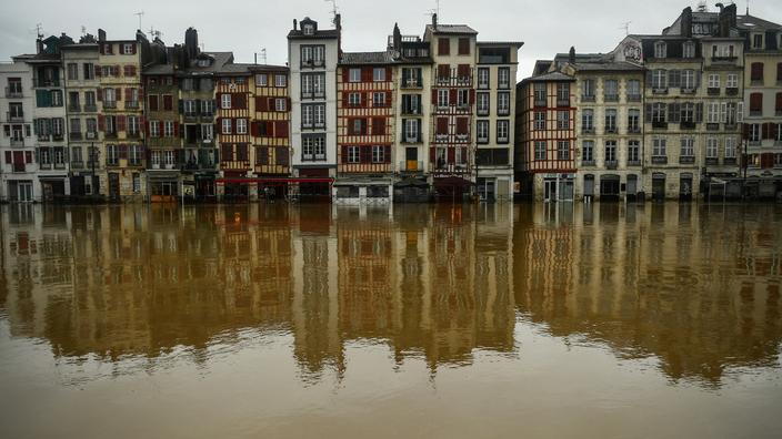 Crues et inondations : les images impressionnantes de la montée des ...