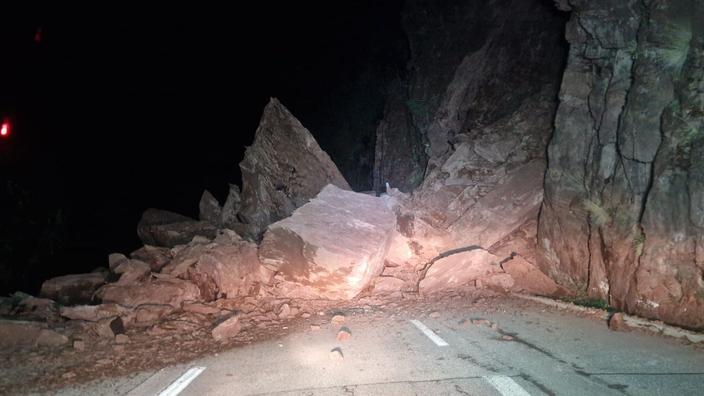 Alpes-Maritimes : important éboulement sur une route vers la station de ...