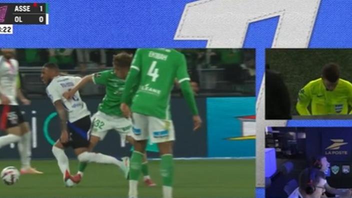 Saint-Étienne-Lyon : en vidéo, la dangereuse faute de Stassin (ASSE ...