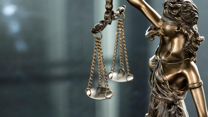 23 ans de prison ferme pour l'assassinat du père de son ami suicidé