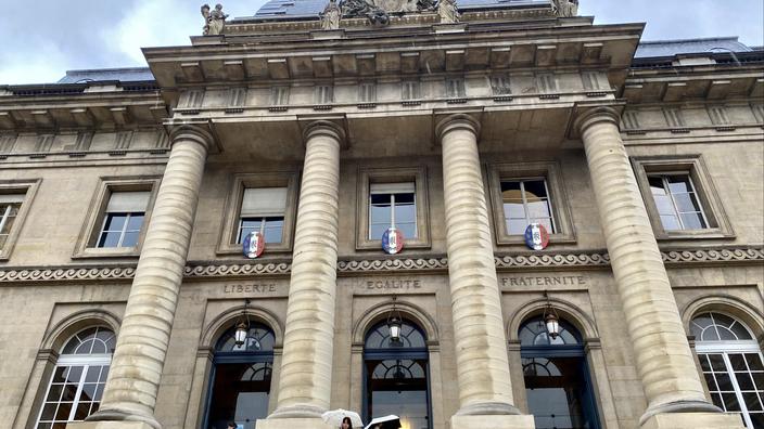 «C’est comme si j’étais piraté» : au deuxième jour du procès, le ...