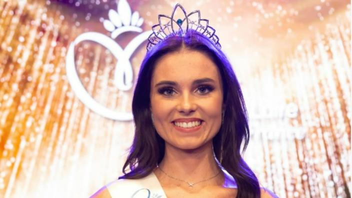 Miss France 2026 : Lola Winter réalise son rêve et décroche l’écharpe ...