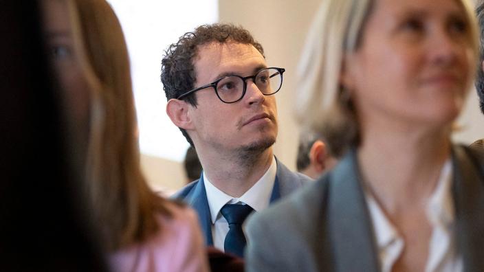 Qui est Monsieur Prof, le nouveau professeur d’anglais de la «Star ...