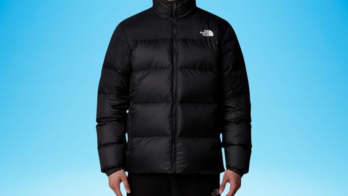Amazon liquide ses stocks de doudounes The North Face : tout le monde ...