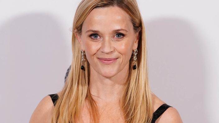 Après Brad Pitt, l’actrice Reese Witherspoon inspire les arnaqueurs en ...