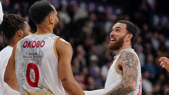 Basket : James présente ses excuses à Okobo après l’avoir bousculé lors ...