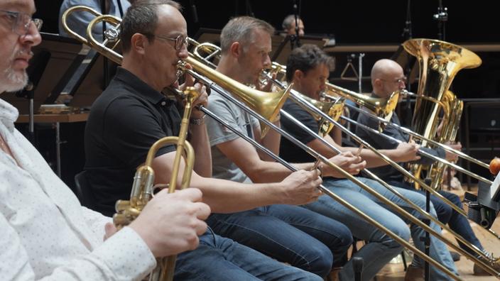 Notre critique de Nous l’orchestre : une immersion exceptionnelle dans ...
