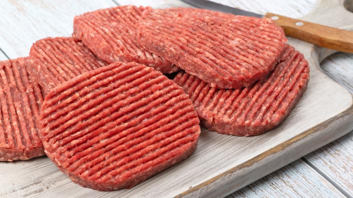Des steaks hachés vendus chez Carrefour rappelés car ils peuvent ...