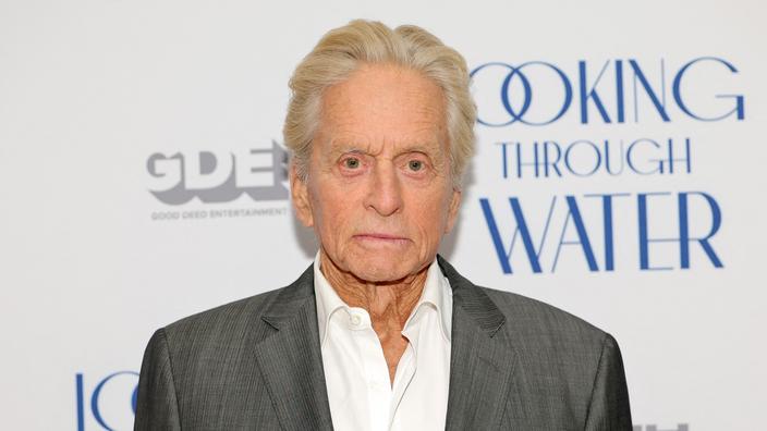 Michael Douglas reprend du service pour jouer dans un film de Oliver Stone