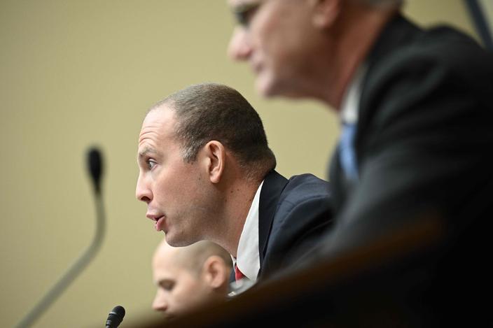 Ovnis : qui est David Grusch, le «lanceur d’alerte» qui accuse les ...