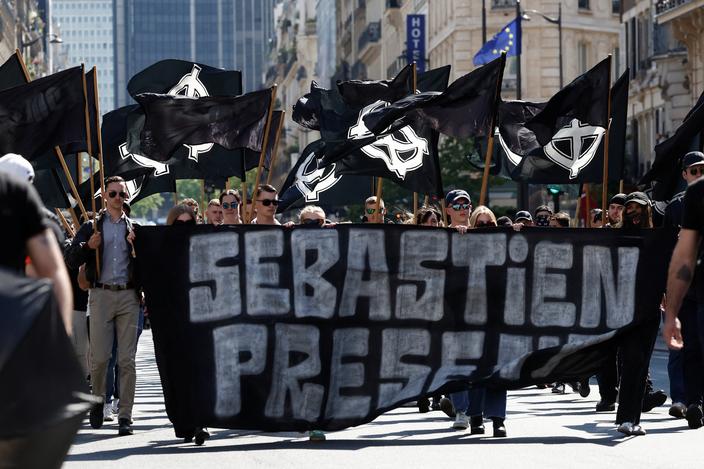 Plusieurs centaines de militants d'ultradroite ont manifesté à Paris