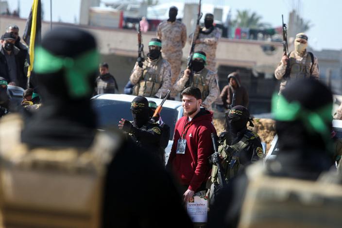 Gaza : les trois otages israéliens libérés par le Hamas sont arrivés en Israël, selon Tsahal