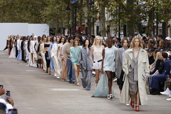 Fashion Week de Paris : dates, lieux, programme, premiers rangs… Tout ...