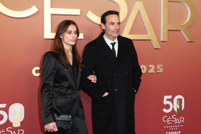César 2025 : Anthony Delon accompagné de sa sublime fille Liv, un ...