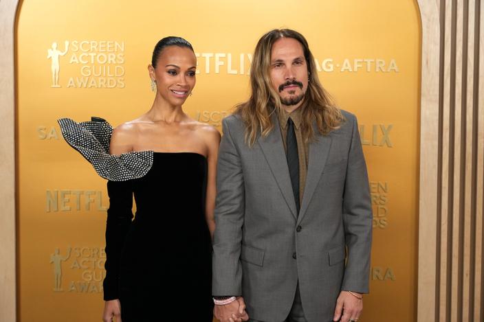 Qui est Marco Perego, le mari aux cheveux longs qui ne sourit jamais au ...