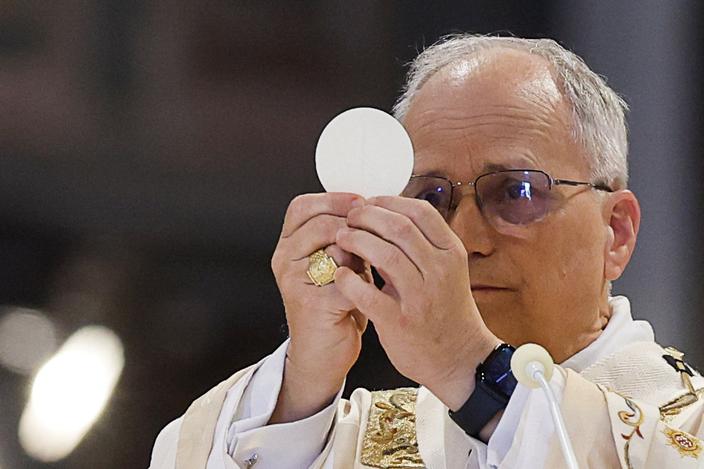Le pape Léon XIV a pris possession de sa chaire d'évêque de Rome en la ...