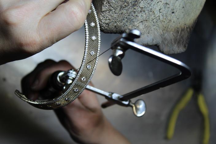 Quand un lingot d’or devient une pièce d’exception : le savoir-faire ...