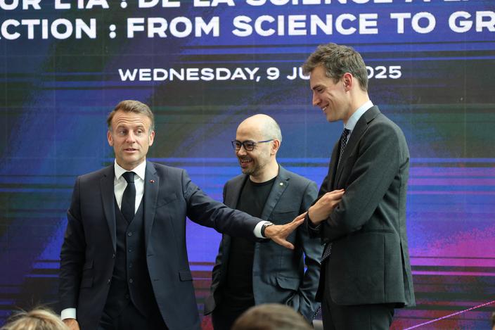 Milliardaire à 33 ans, polytechnicien brillant... Qui est Arthur Mensch ...