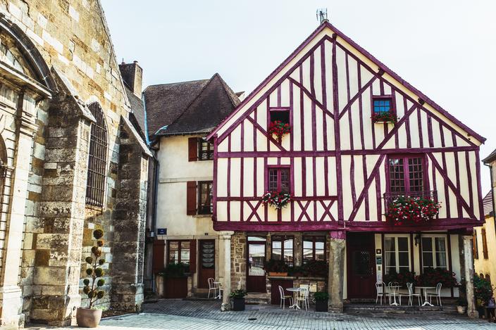 Bormes-les-Mimosas, Chaumont-en-Vexin, Nolay... Quel sera le plus beau ...