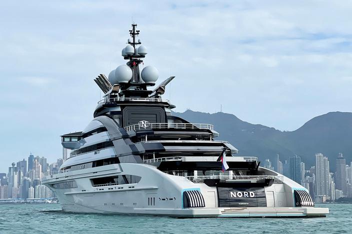 Proche de Poutine, première fortune de Russie... Le superyacht d'un ...