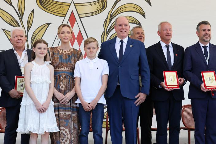 Jacques et Gabriella de Monaco sous le soleil du Rocher : les jumeaux ...
