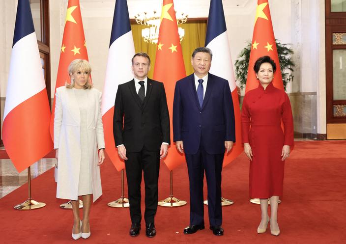 L’élégance sobre et maîtrisée de Brigitte Macron en Chine