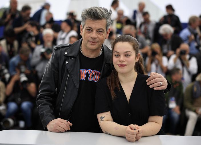 Anna Biolay, fille de Benjamin Biolay et de Chiara Mastroianni : l ...