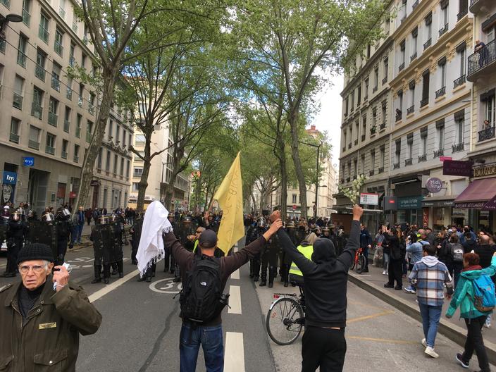À Lyon, la violence des casseurs a fait fondre le cortège du 1er mai
