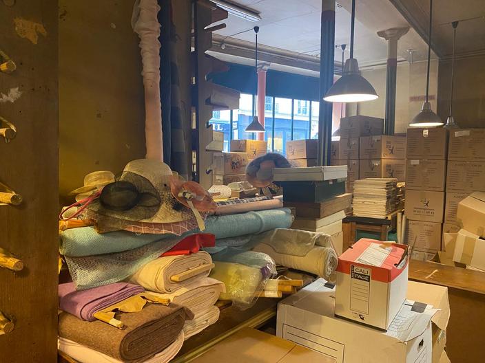 «C’est un crève-cœur» : la plus ancienne mercerie de Paris, Ultramod, a ...