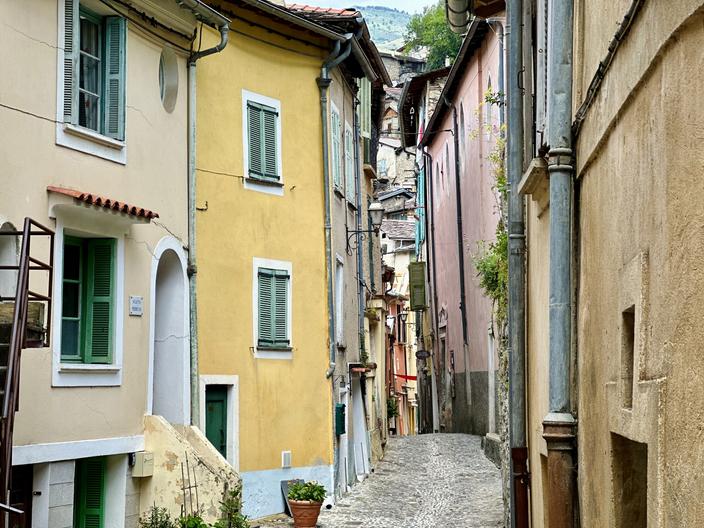 Dernier bastion de l’ultragauche dans les Alpes-Maritimes, Saorge ...