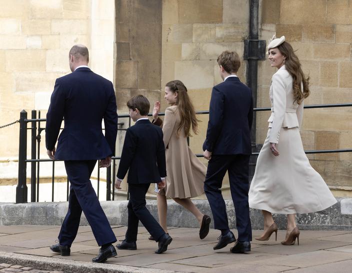 Le prince George grand de taille ? Le prince William réplique par une ...