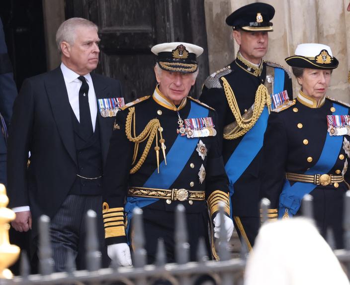 Le prince Edward fête ses 61 ans : quelles sont ses relations avec ...