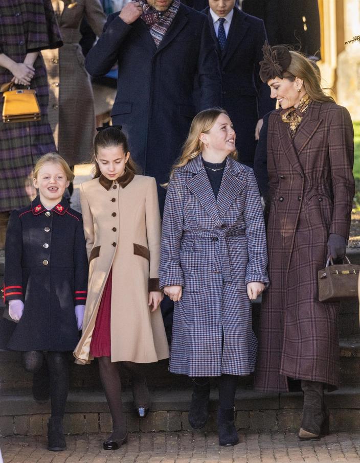 Kate Middleton proche de sa nièce Mia Tindall, 11 ans : leur complicité ...