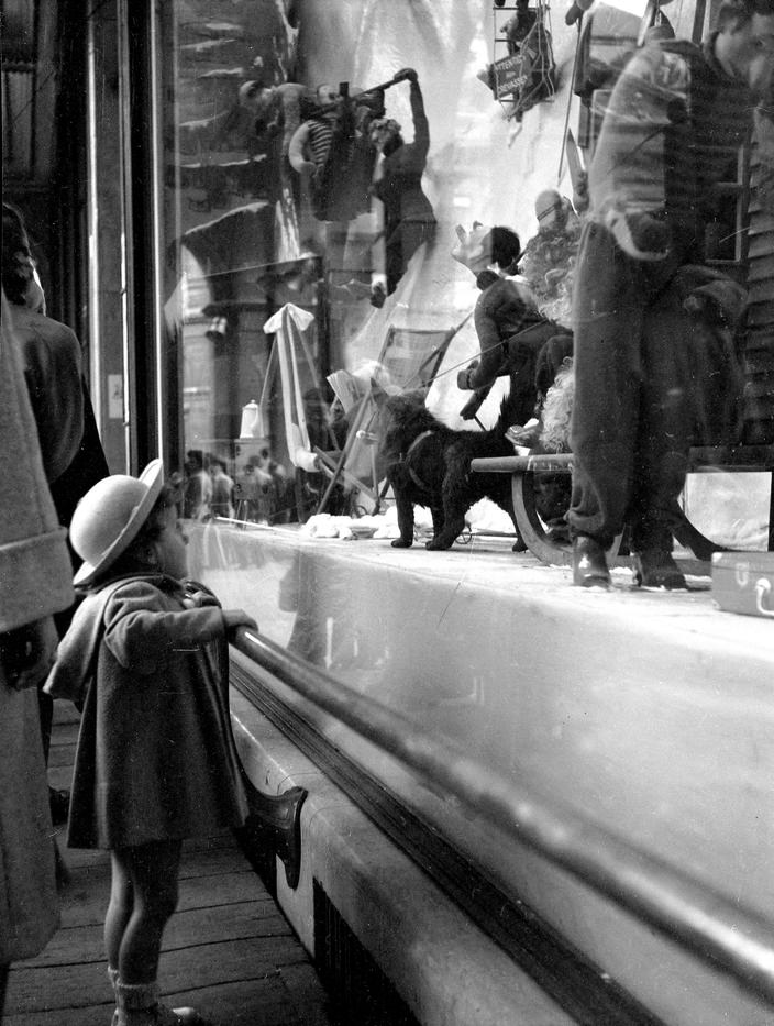 Au bonheur des visiteurs : une foisonnante exposition raconte la ...