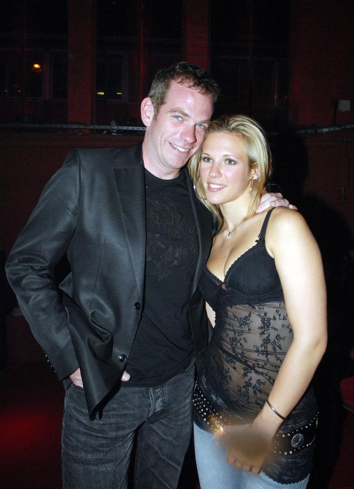 Lorie a été en couple avec Garou, souvenez-vous de ces beaux clichés en ...