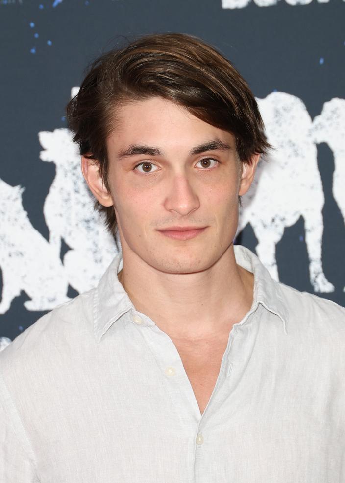 Carla Bruni : son fils Aurélien Enthoven a fait de brillantes études ...